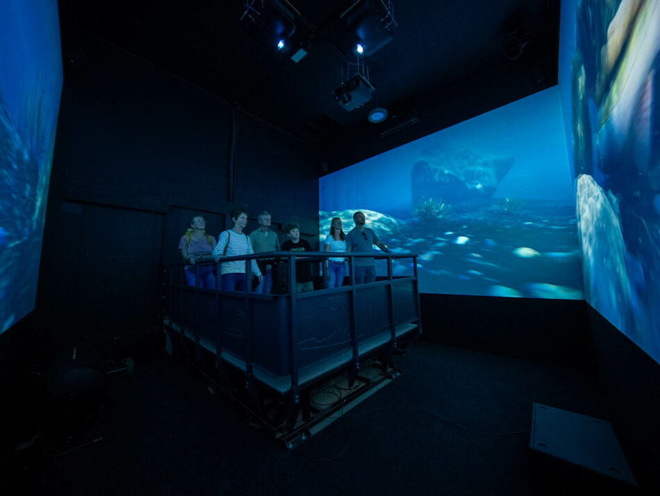 Explorer 5D - stand-up motion theater