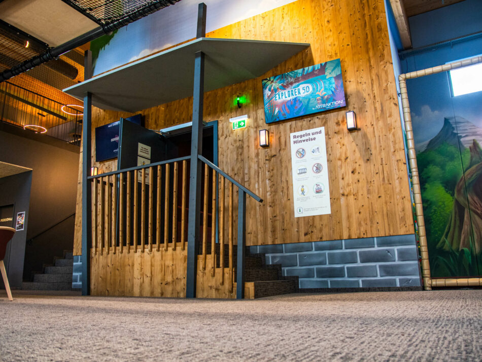 Explorer 5D - stand-up motion theater